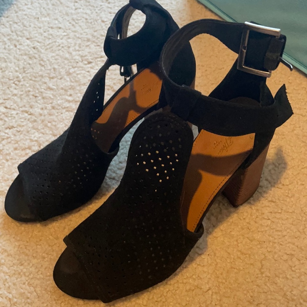 Women’s Universal Thread Heels Platform Sandals - Gem